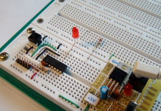 PIC16F688 Microcontroller: Circuit, Pinout, and Datasheet